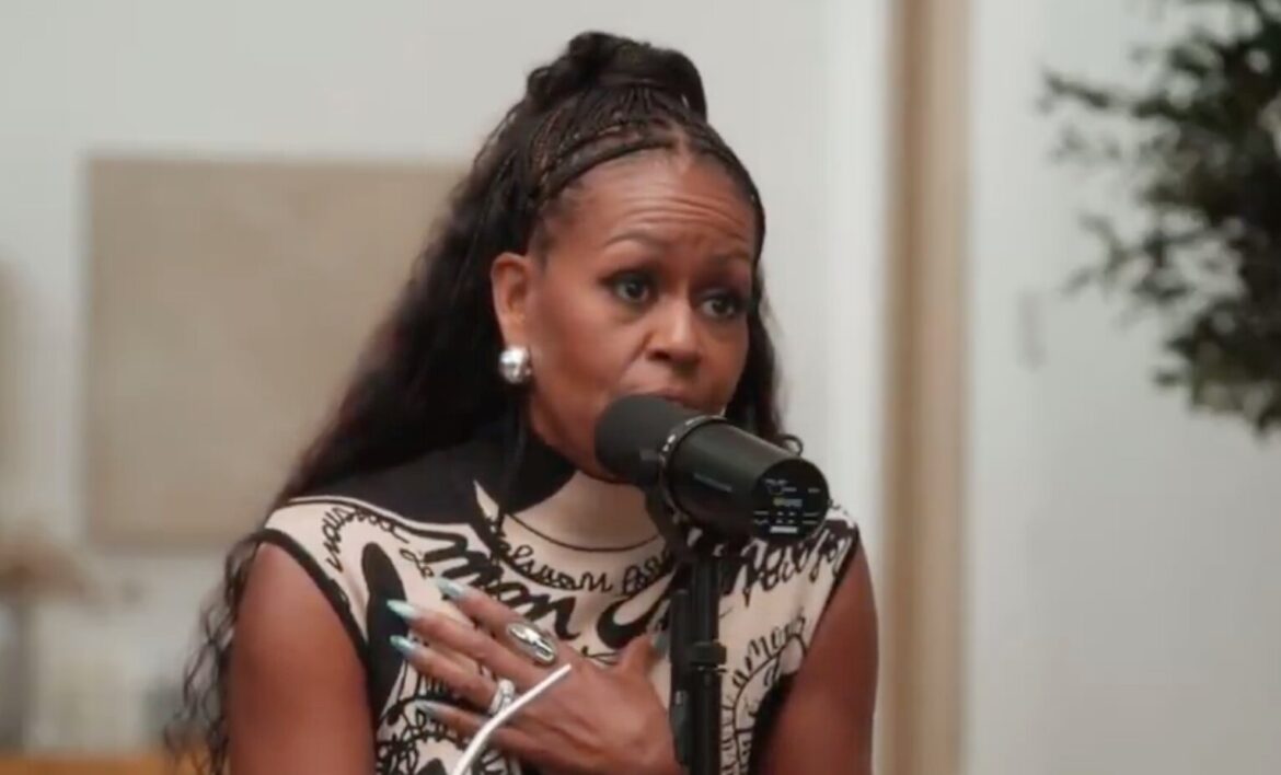 Michelle Obama publicly ADMITTS: I'm a...BLACK MAN | Greek News On ...